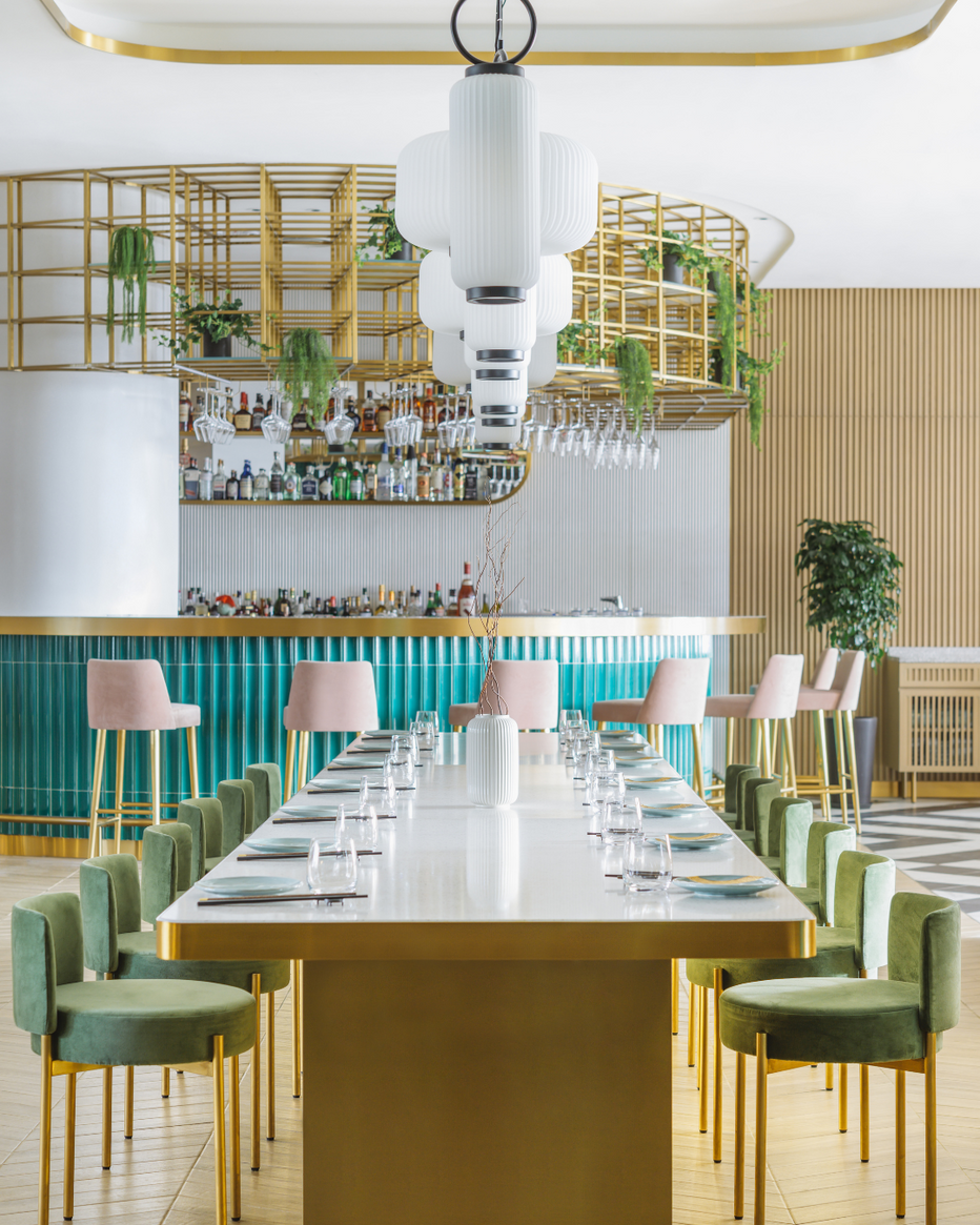 Moonbeam in Yung's Bistro – Lucie Kaas